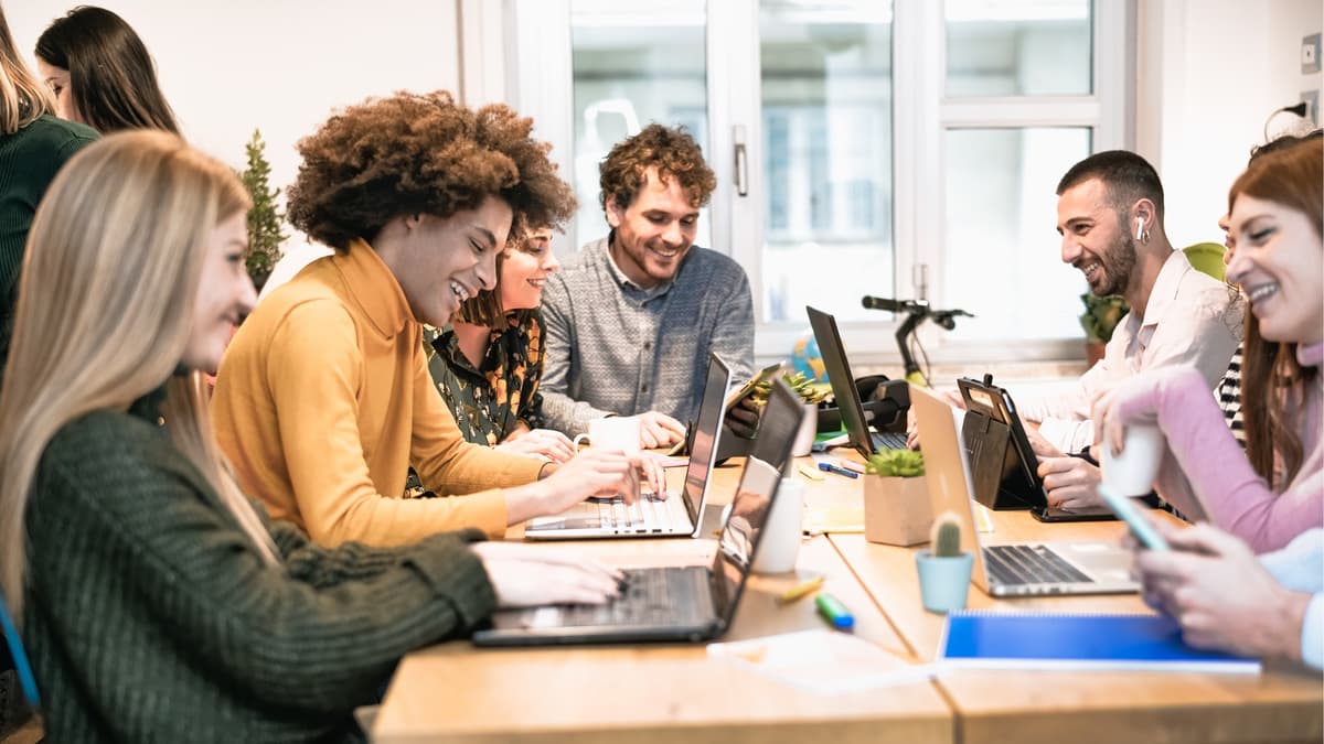 Internal memo email: Format, examples, and when to use one